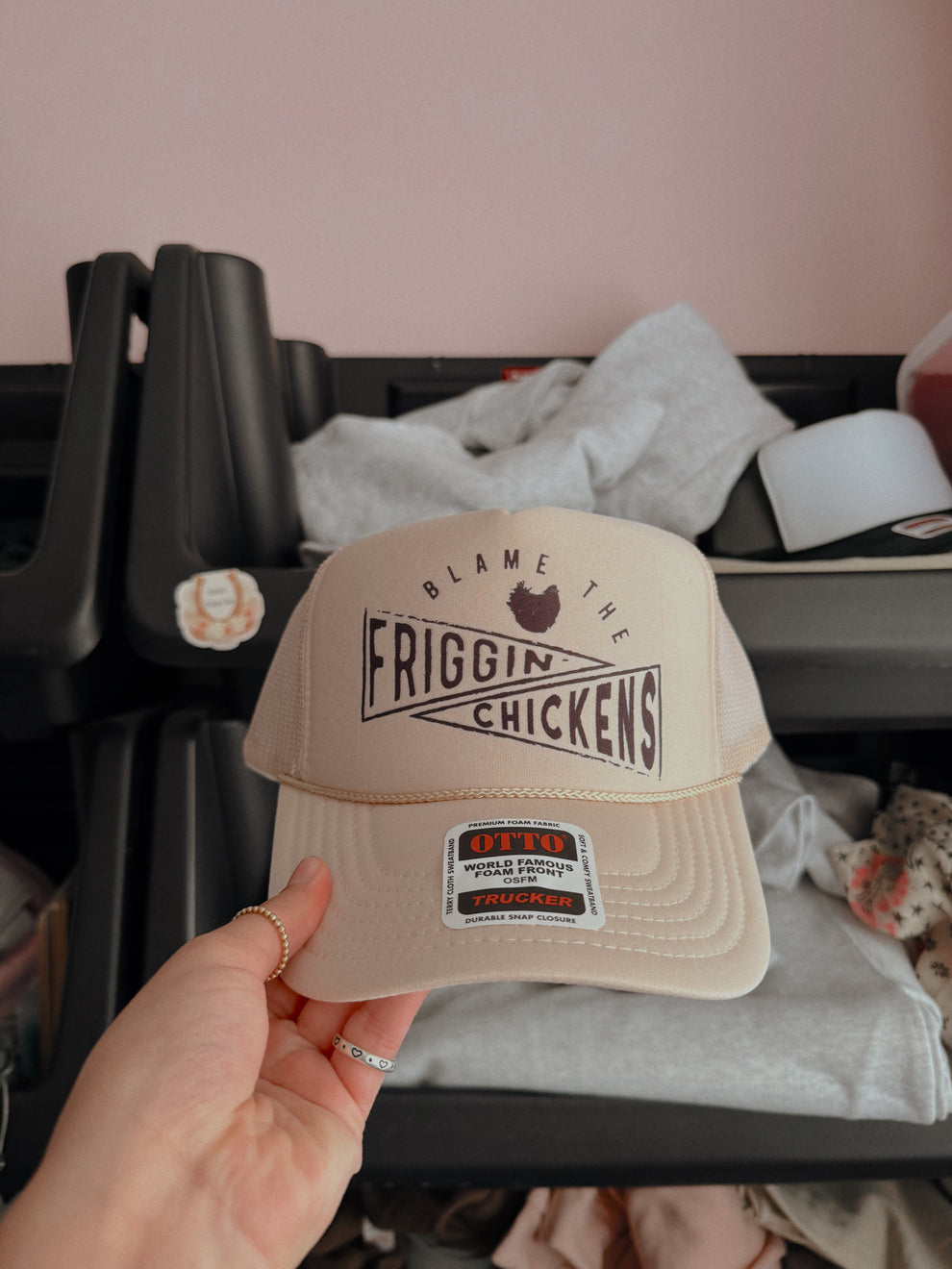 FRIGGIN CHICKENS – Western Vintage Babe